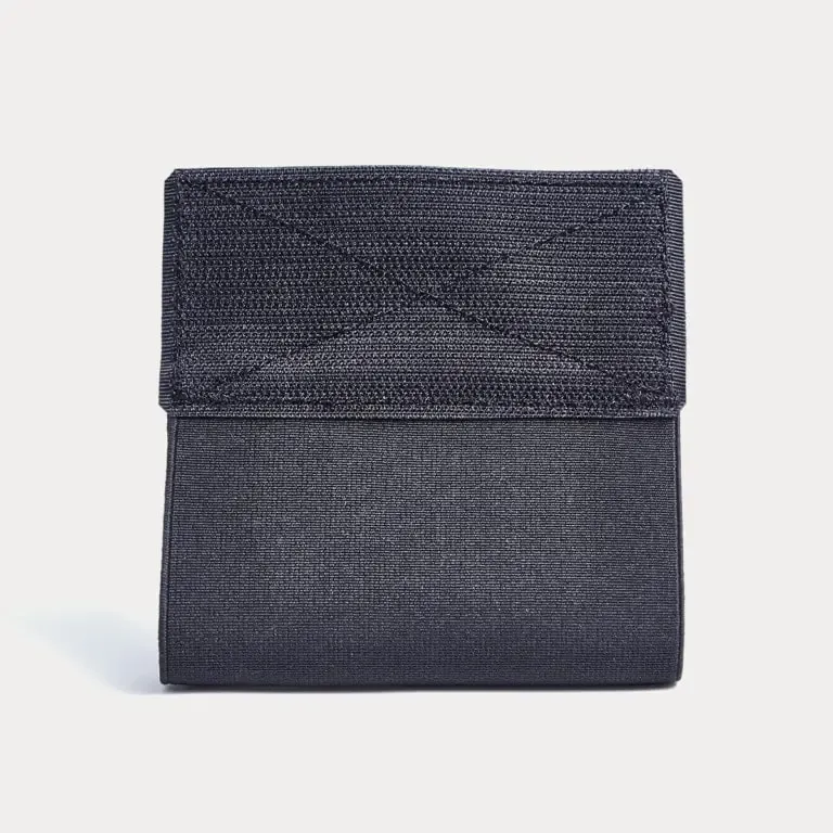 TQ Hanger (Black) | LEVELFOUR B2C